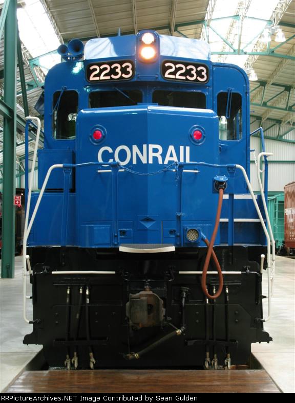 Conrail EMD GP30 2233